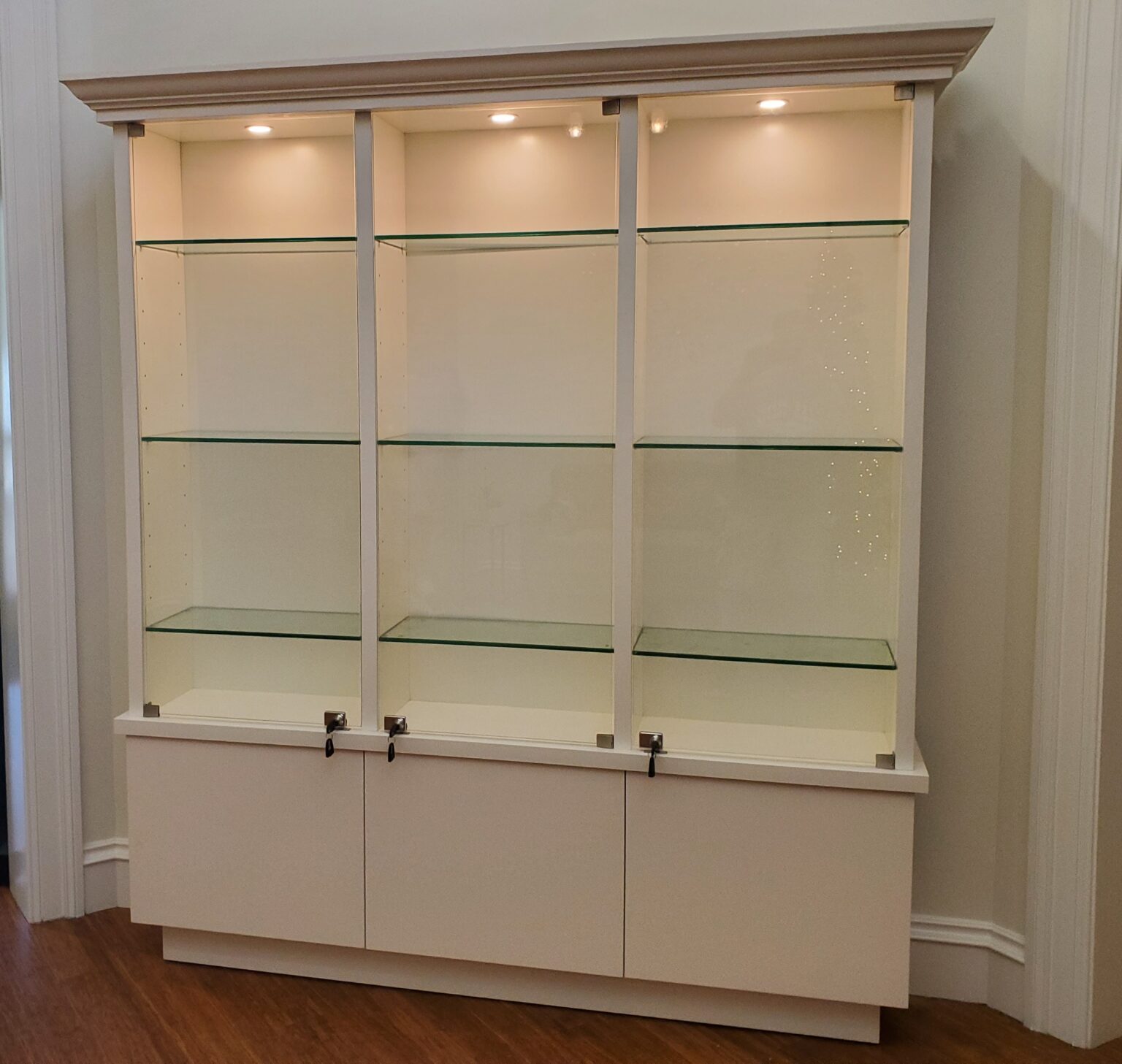McGowen Displays, Inc | Custom Wall Showcase